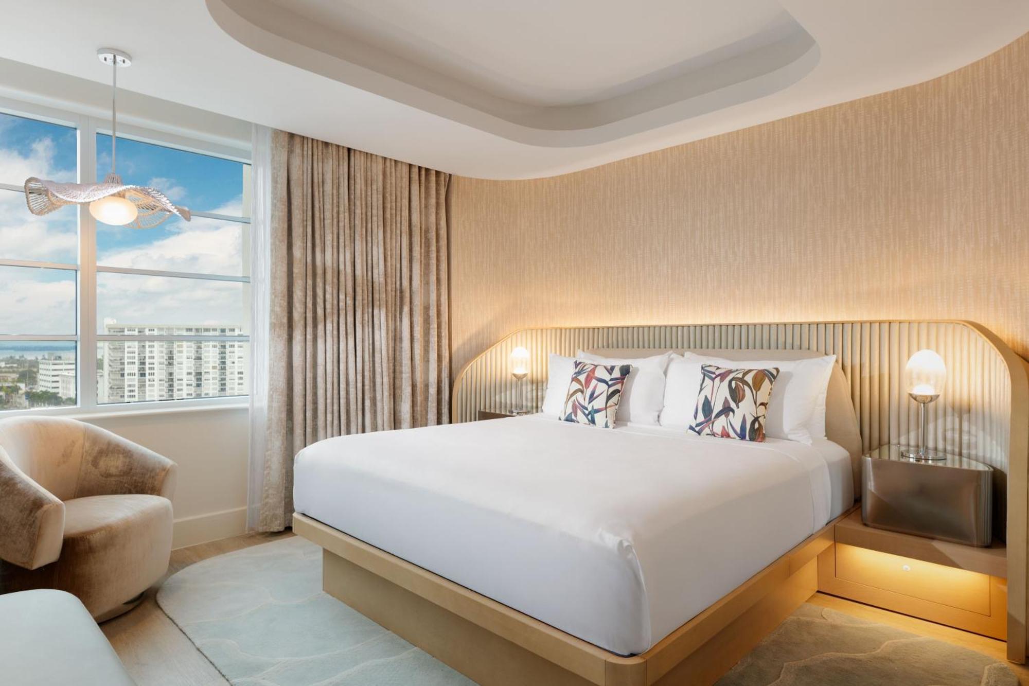 ANDAZ MIAMI BEACH, BY HYATT HOTEL